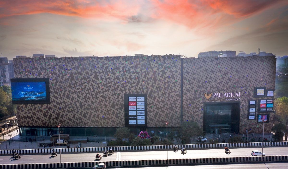 Phoenix Mills Limited and B Safal Group Announce the Opening Of ...